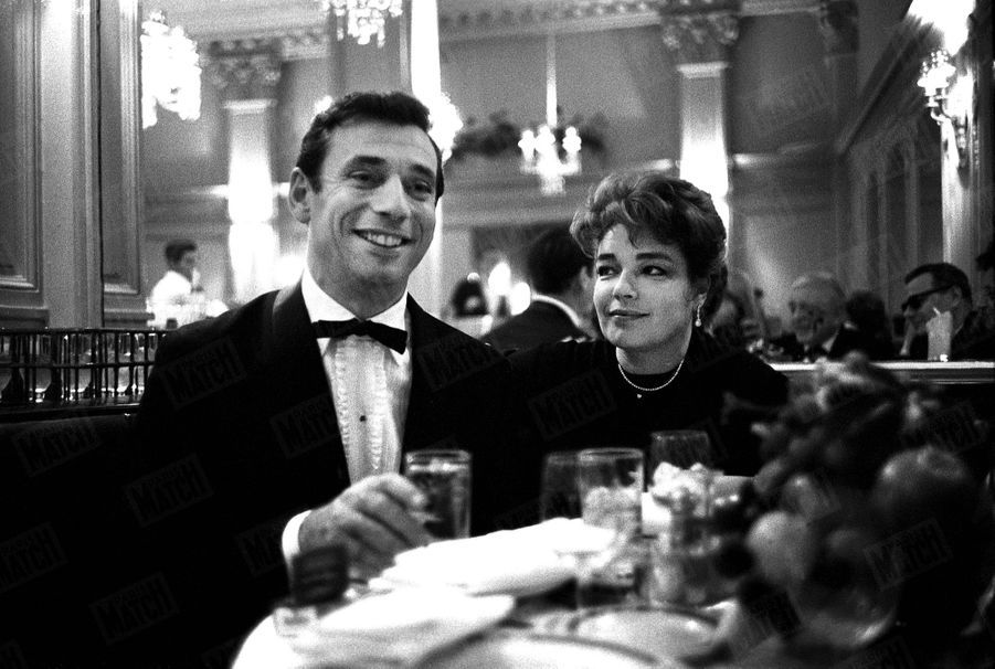 Photos : Simone Signoret dans Paris Match