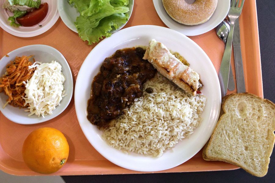 Tour du monde - Sur les plateaux des cantines scolaires