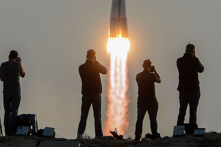 Trois astronautes sont partis dans l’espace pour rejoindre de l’ISS