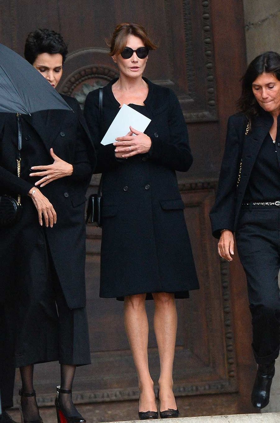 Carla Bruni, Cindy Crawford... Le dernier adieu du monde de la mode à ...