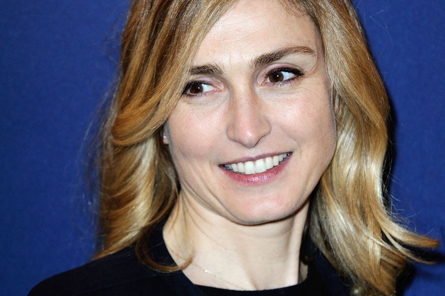 Julie Gayet rayonnante à la remise du prix Toscan du Plantier