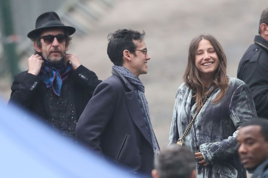 Arthur H, Kên et Izïa, leur dernier adieu à leur père Jacques Higelin