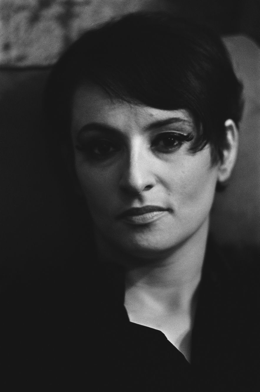 Hommage à Barbara, ses plus belles photos dans Paris Match