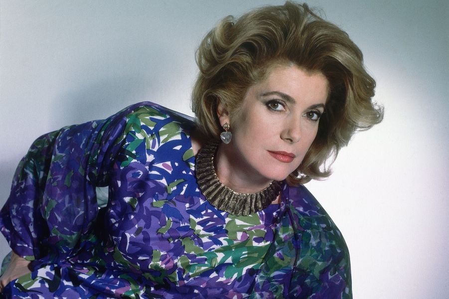 Catherine Deneuve fête ses 75 ans : sa vie en 50 photos d’exception