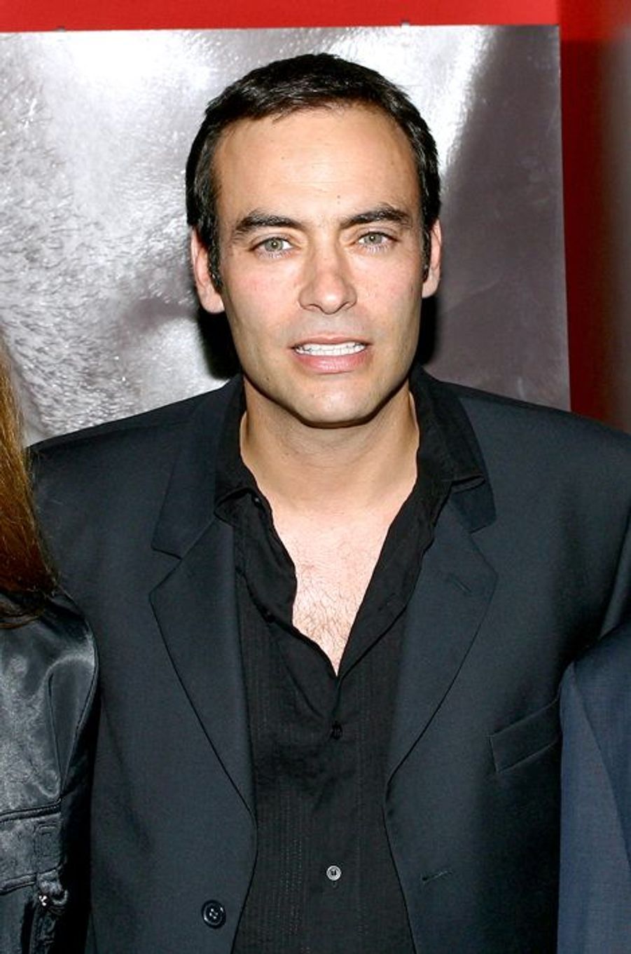 La fille d'Anthony Delon - Alyson, le charme en héritage