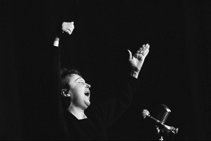 Edith Piaf en 50 photos d'exception