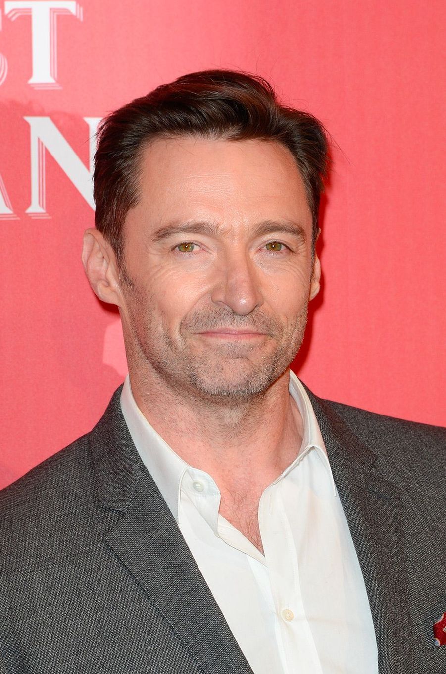 Hugh Jackman fait le show à la première de "The Greatest Showman" à Paris