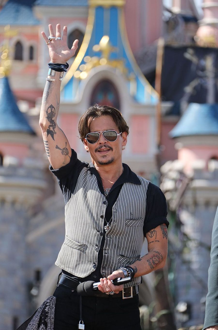 Johnny Depp : la superstar à Disneyland Paris