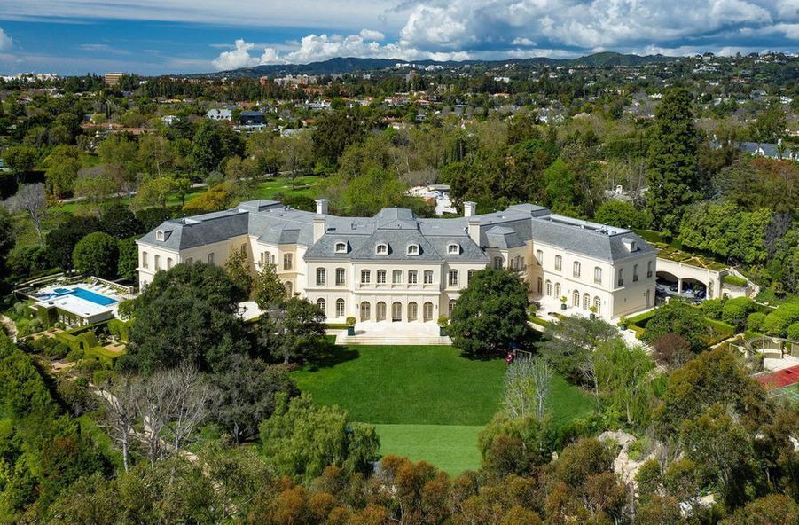 L'ancien manoir d'Aaron Spelling vendu pour 120 millions de dollars, un ... L'ancien manoir d'Aaron Spelling vendu pour 120 millions de dollars, un ...