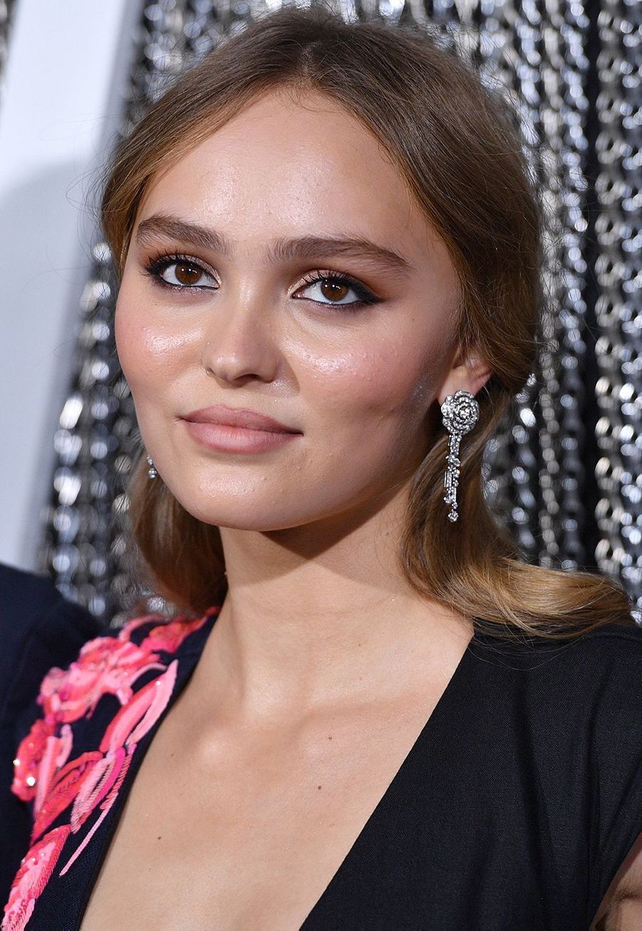 Lily-Rose Depp évoque son chéri Timothée Chalamet, un acteur "incroyable"