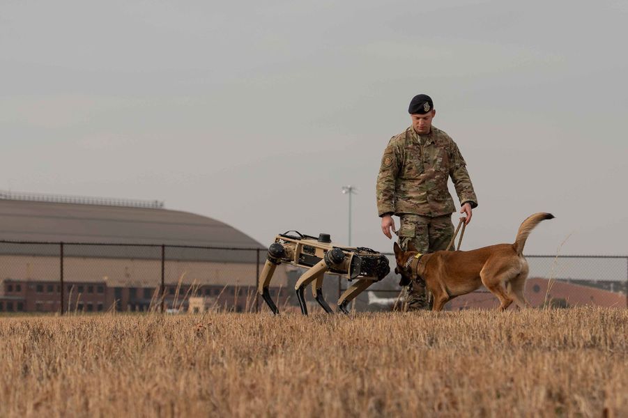 Voici le nouveau chien robot de l’US Air Force