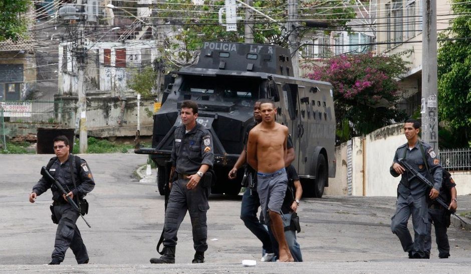 11 morts liées aux trafics dans les favelas de Rio