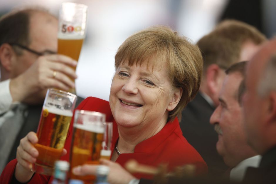 Angela Merkel fête la bière