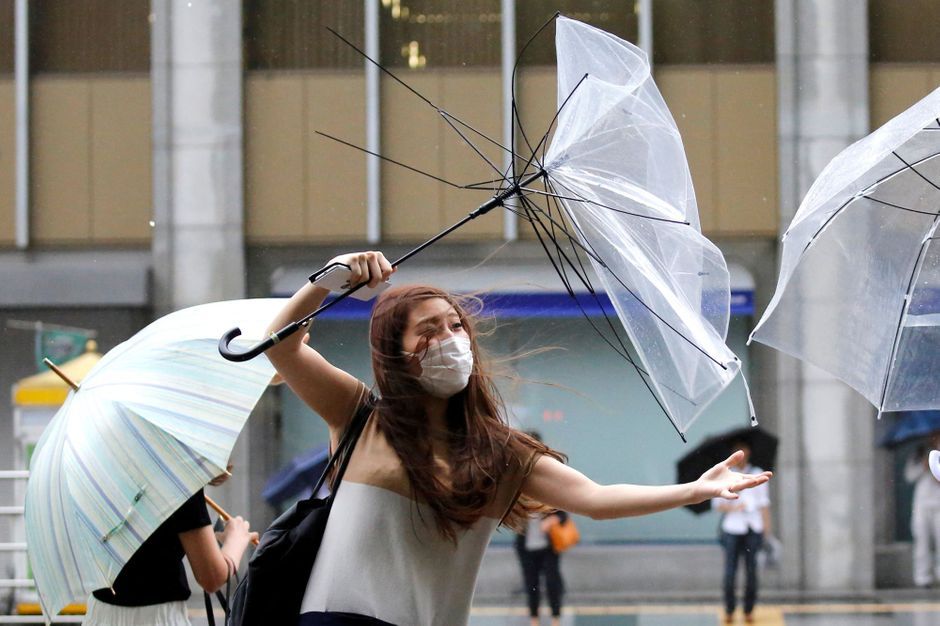 Puissant typhon au Japon: plus de peur que de mal Puissant typhon au Japon: plus de peur que de mal