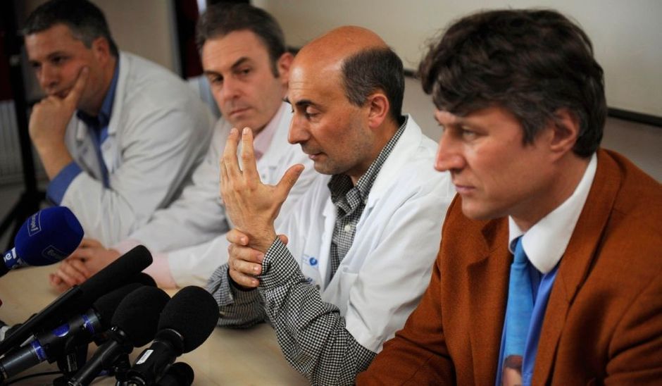 Première greffe totale du visage réussie