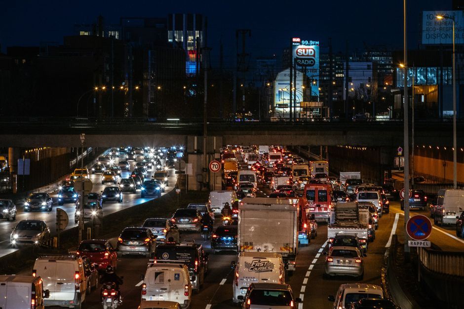 Plus de 620 km de bouchons lundi matin en Ile-de-France