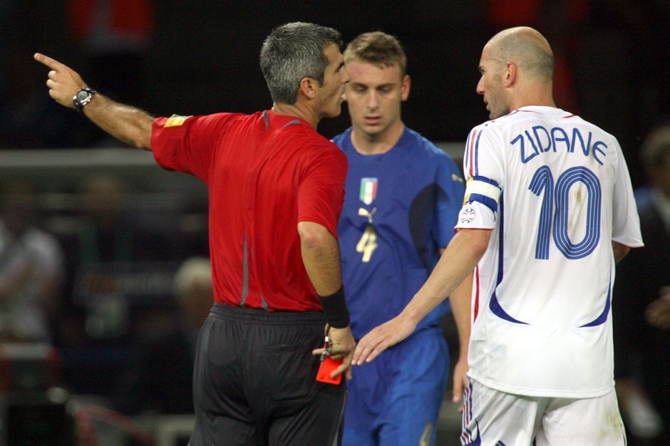 Au Football, l'arbitrage vidéo va entrer en jeu