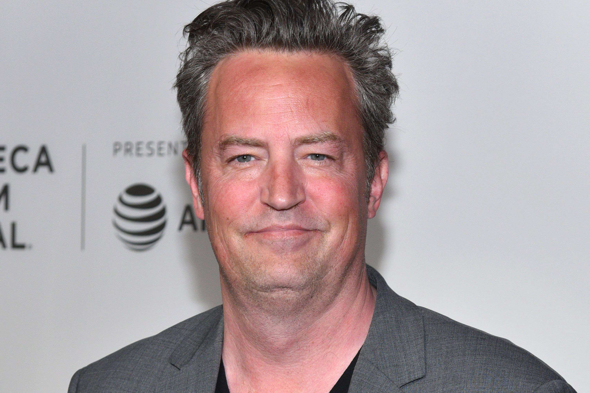 "Friends", ses problèmes d’addiction… Matthew Perry va publier ses mémoires