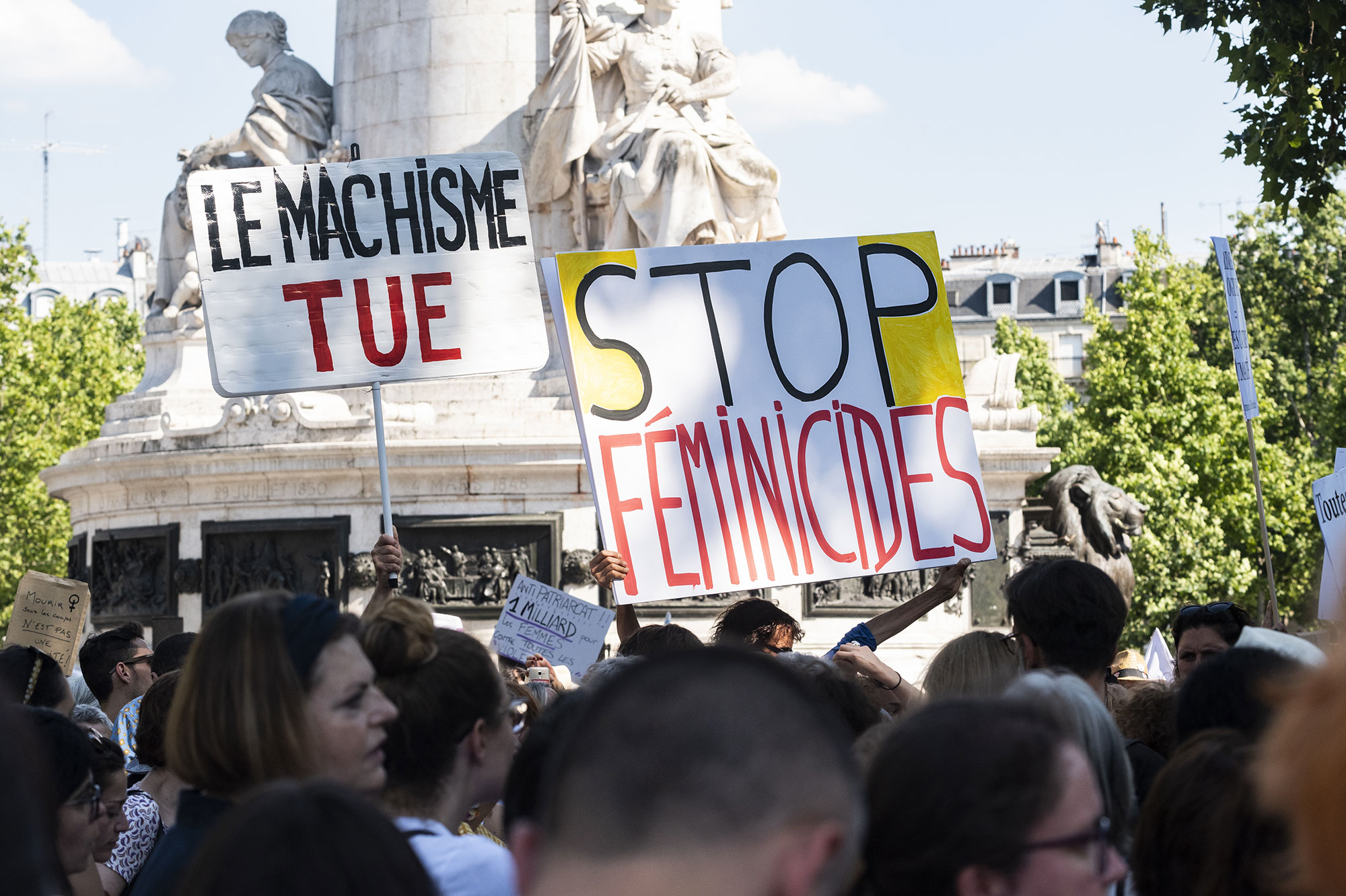 Féminicides : les proches de 34 victimes proposent des mesures pour le ...