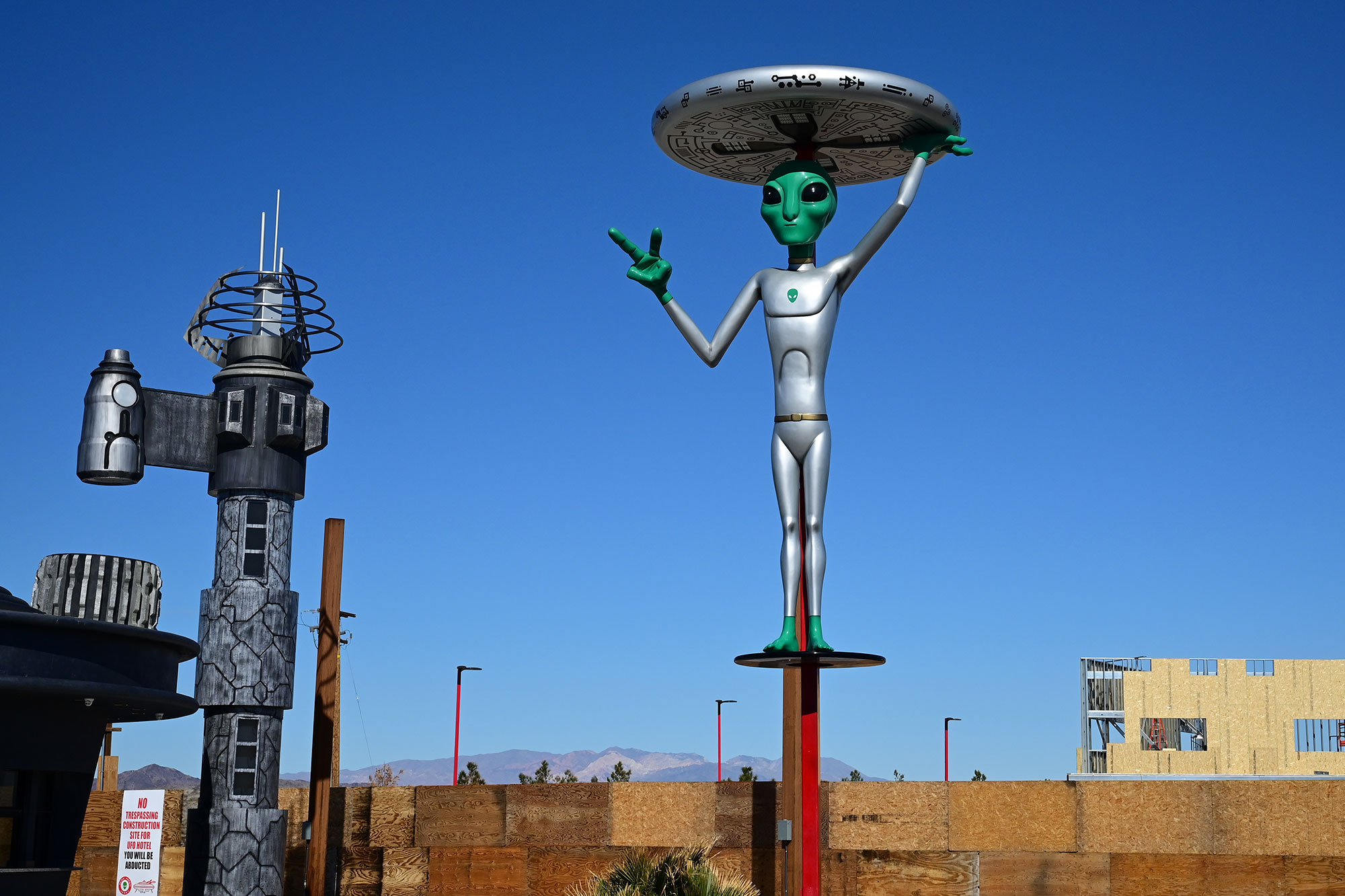 Plus d'un million de personnes veulent envahir la Zone 51, l'armée ...