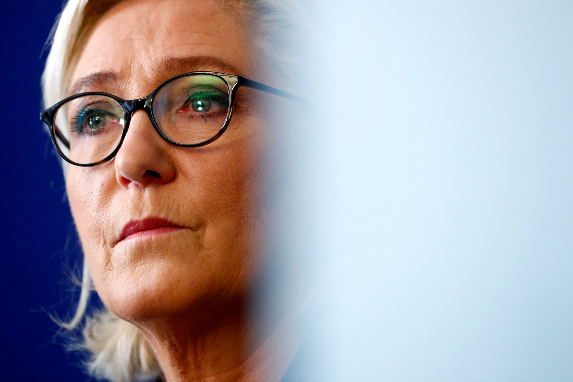 A Beaucaire, Marine Le Pen dénonce une immigration "subventionnée" par ...