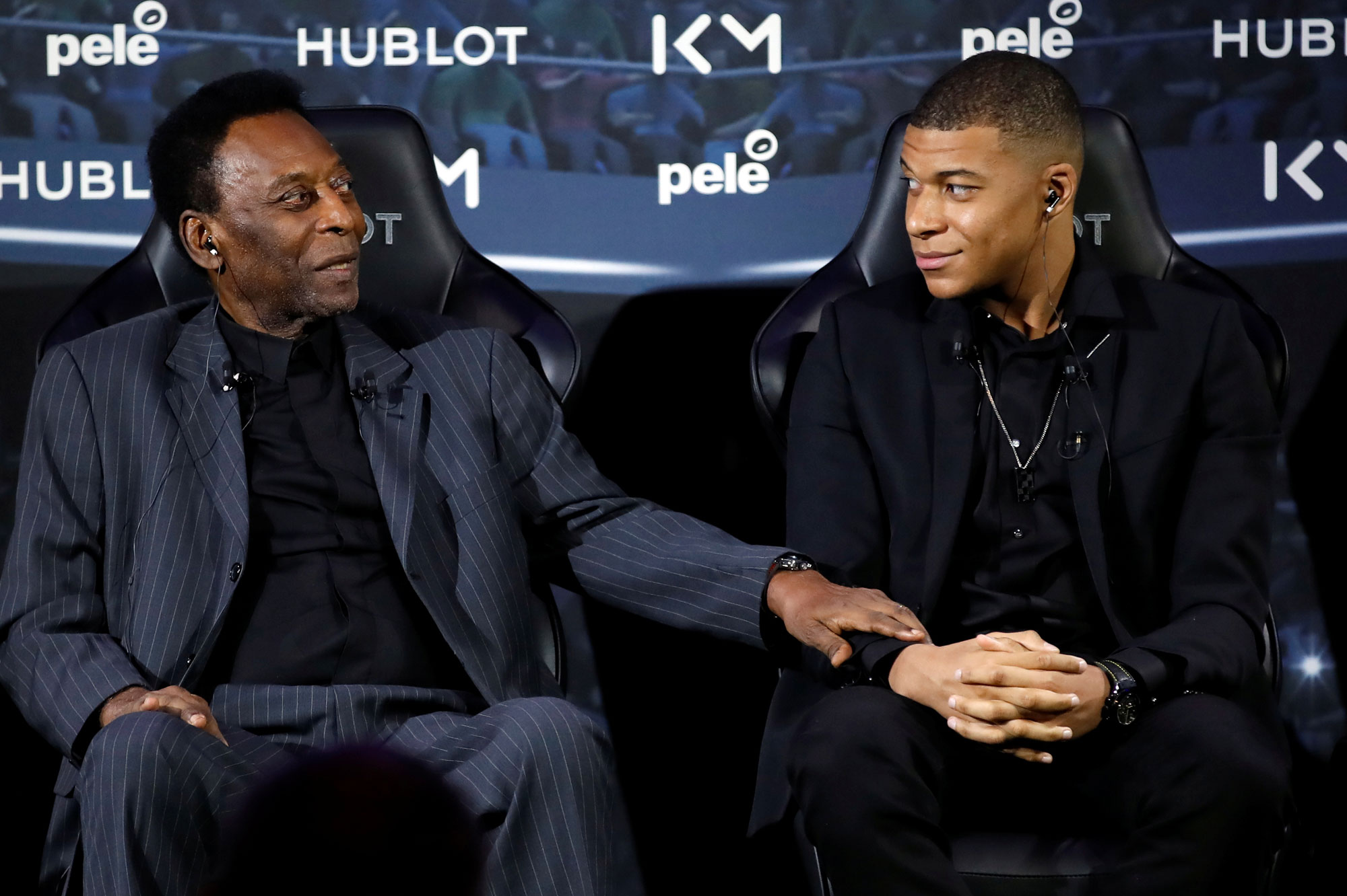 Le roi Pelé rencontre le prince Mbappé