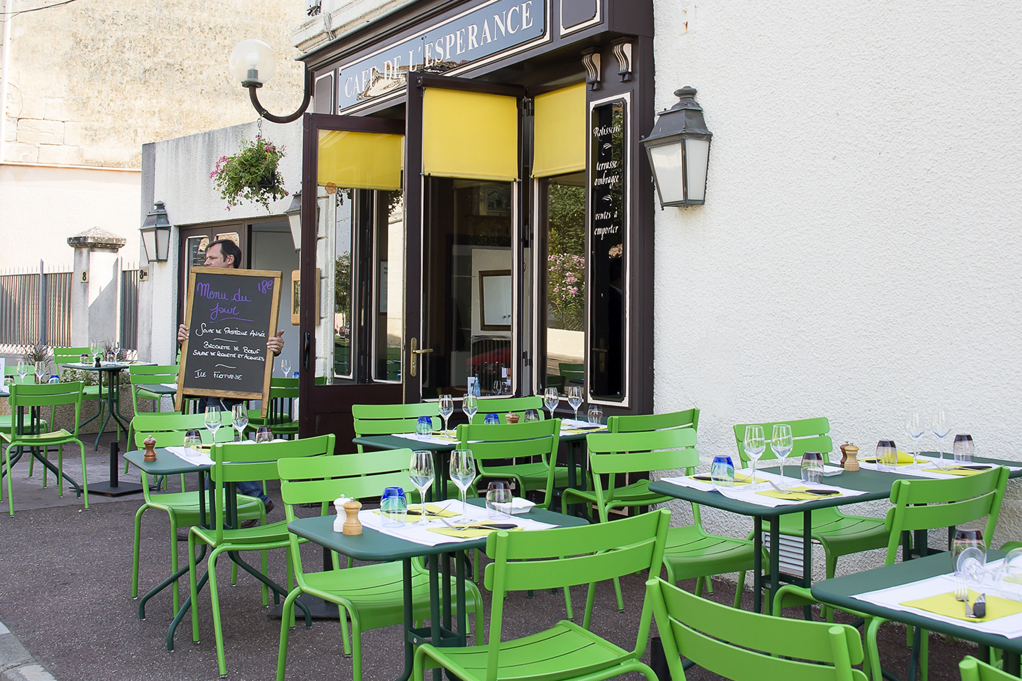Le café nommé "Espérance"