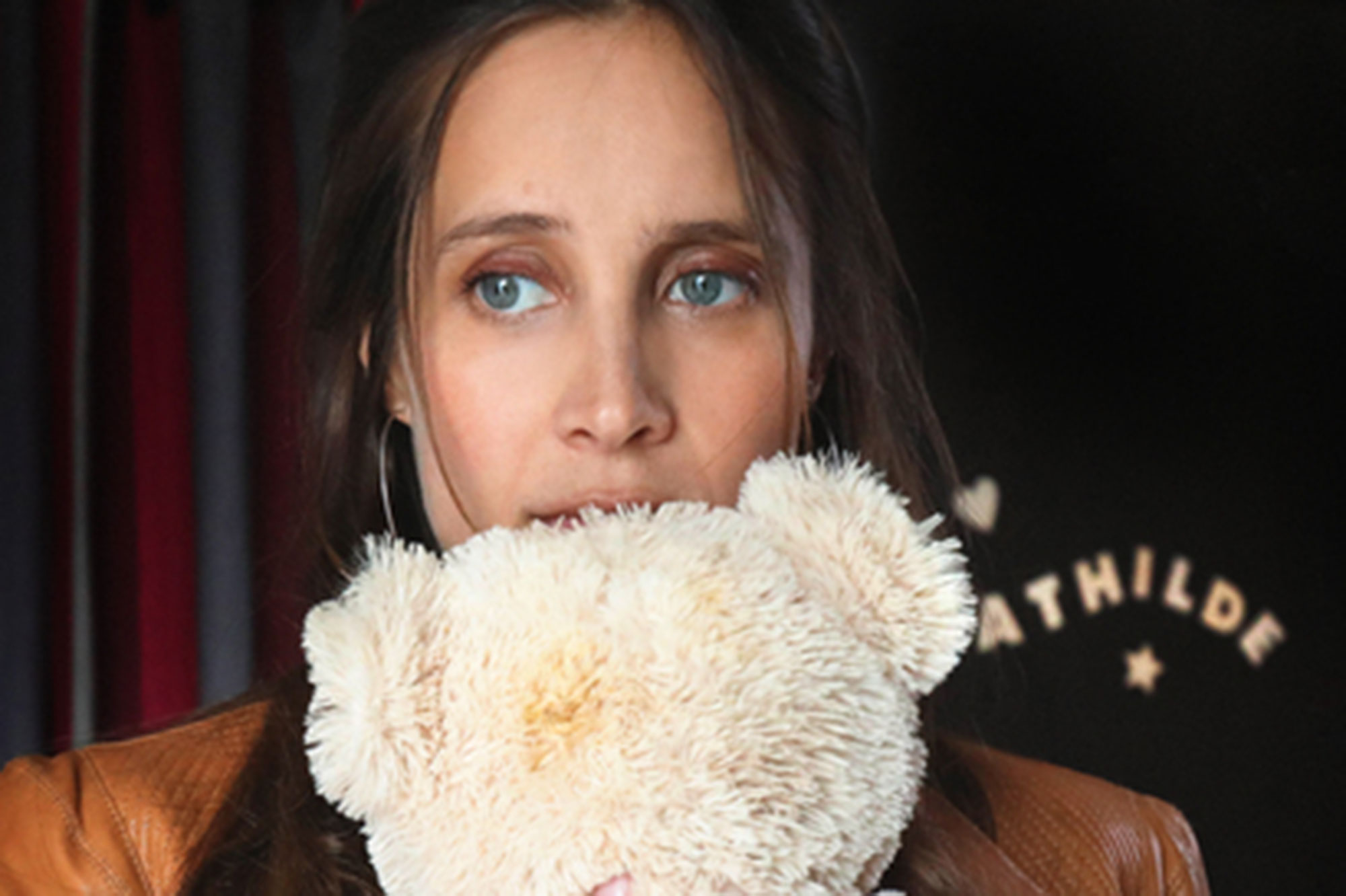 Julie de Bona dans "Ils ont échangé mon enfant" : "Sophie Serrano a un ...