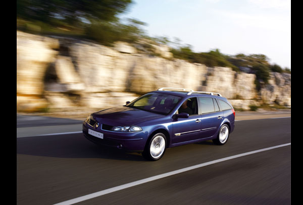 Renault Laguna Estate 2.OT G.T. Ca déménage.