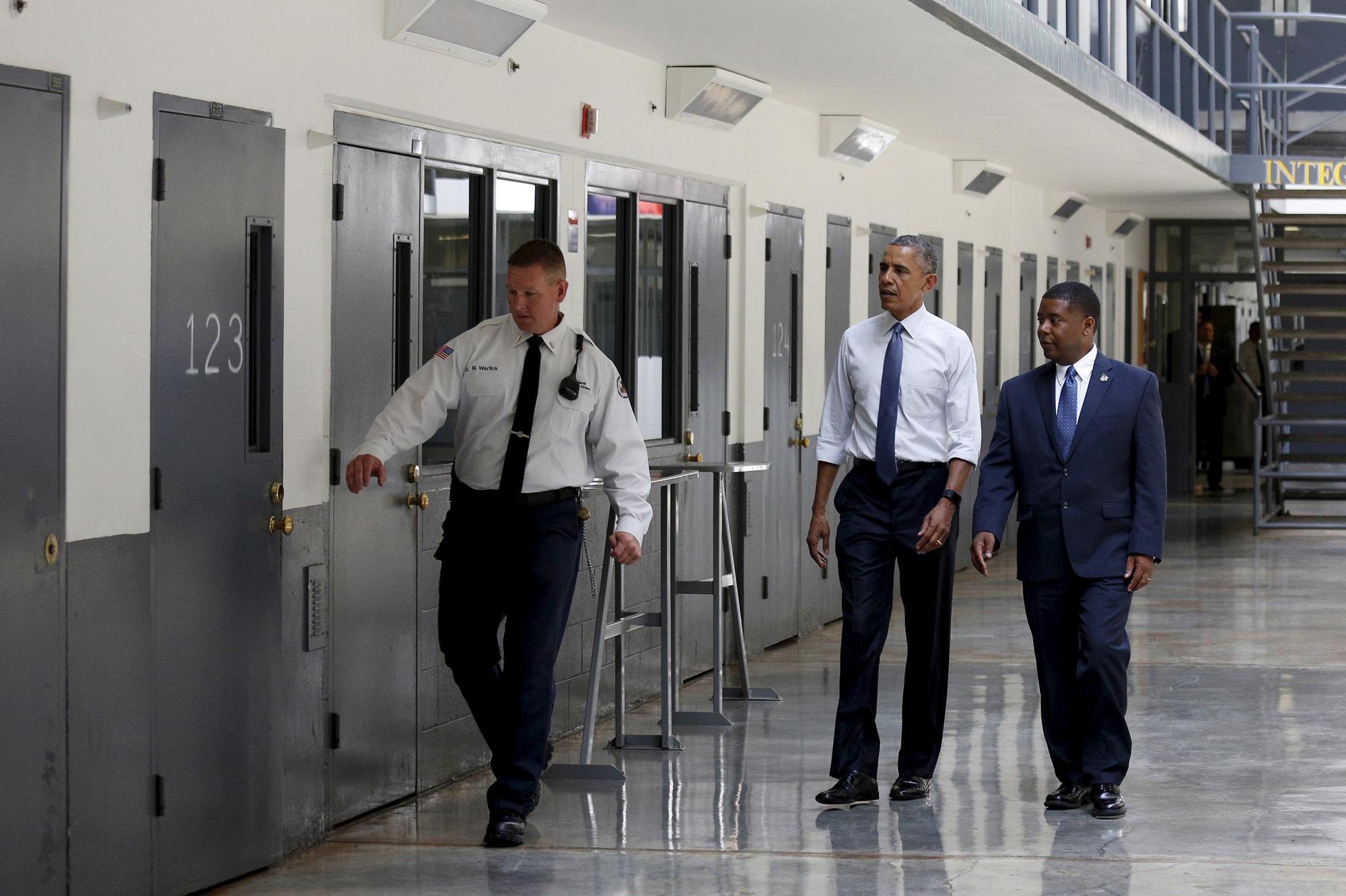 Première visite en prison pour un président américain - Barack Obama