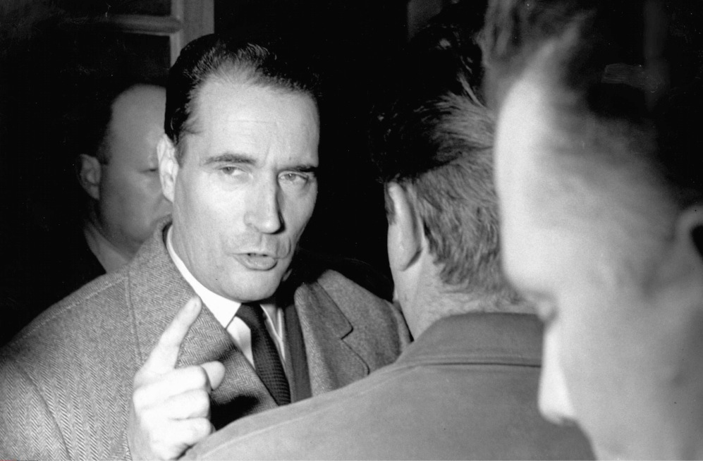 Une page de duplicité - Chronique