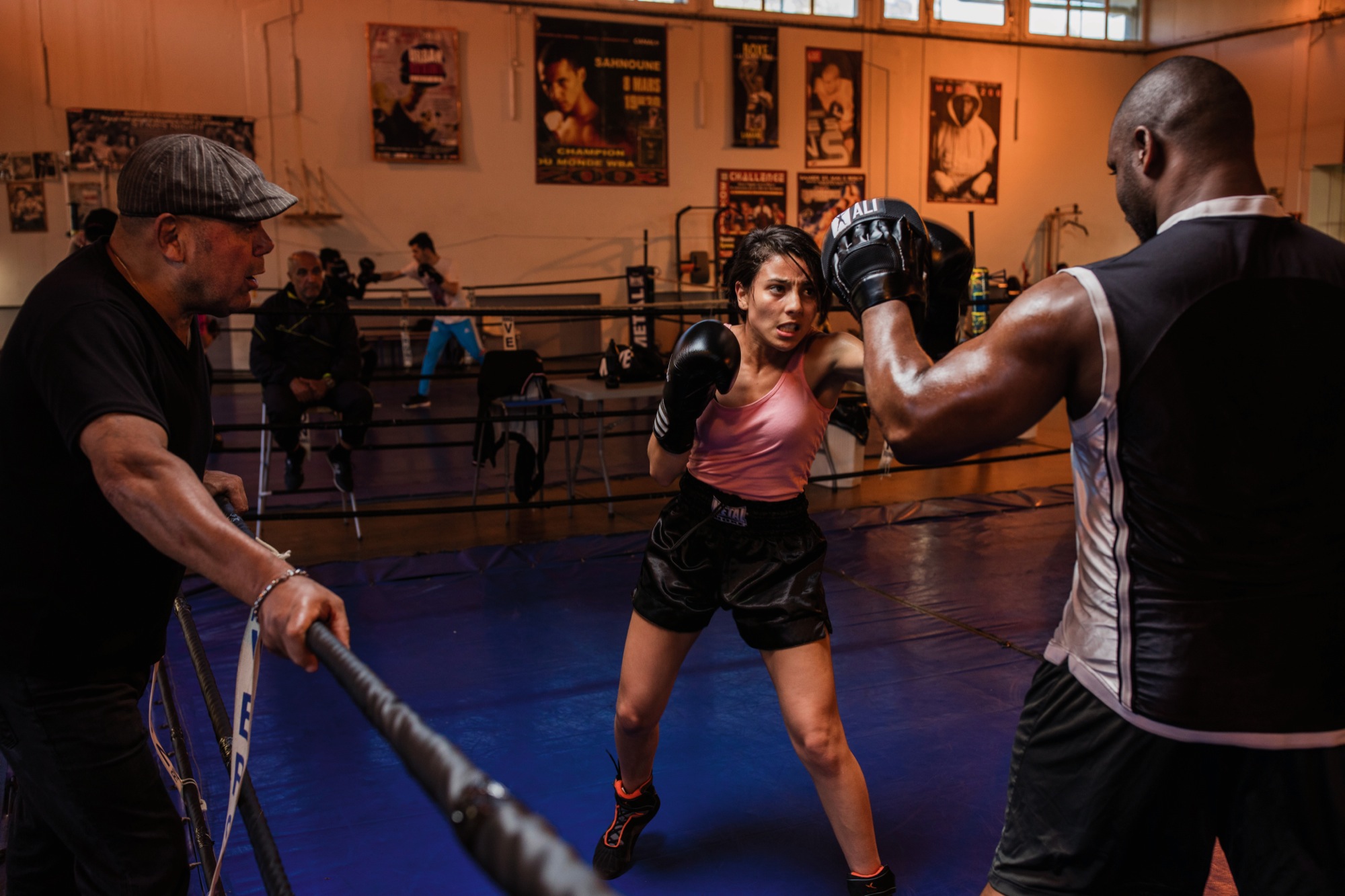 Boxeuses à Marseille. Gagner contre le destin