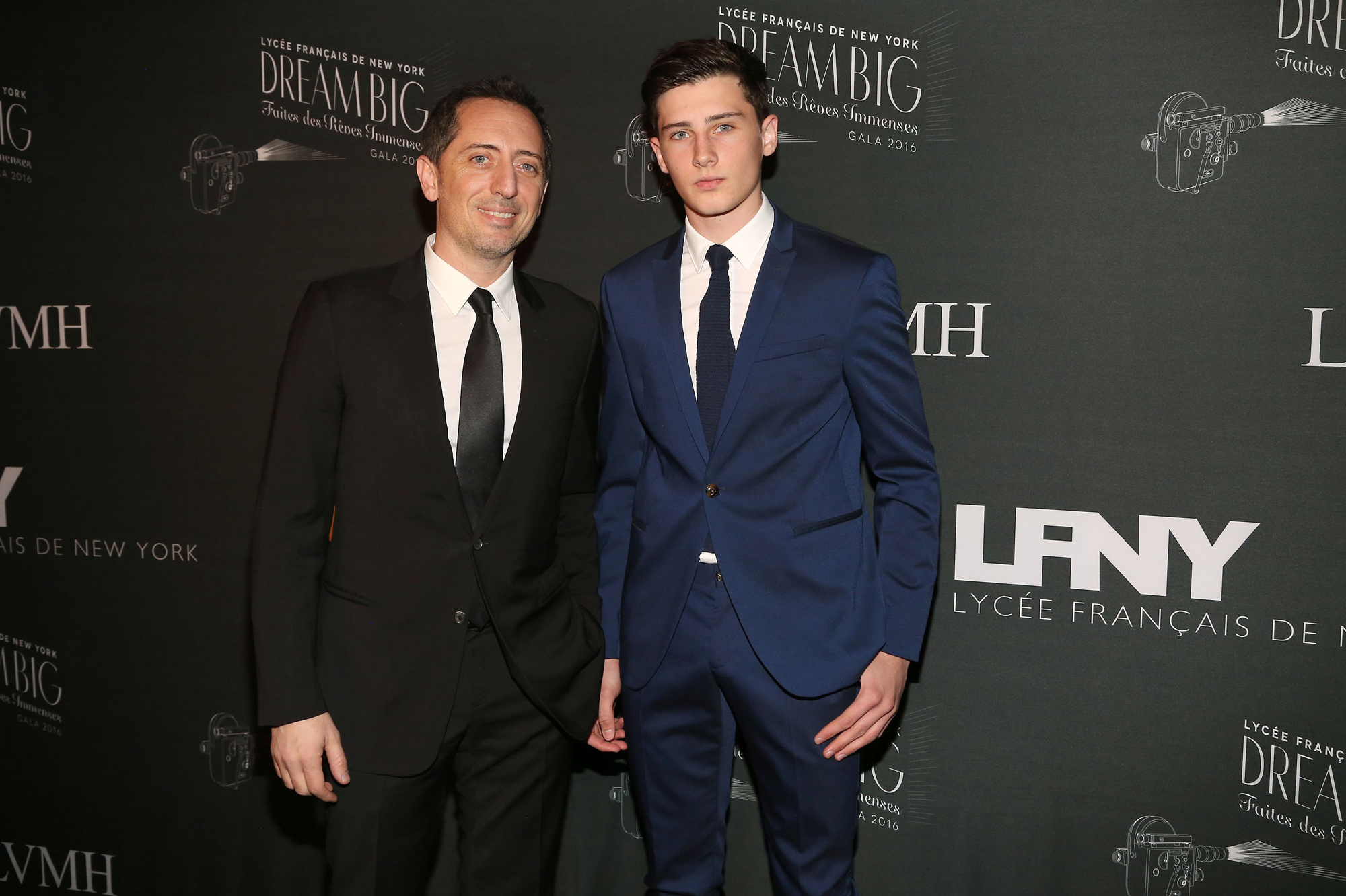 Noé Elmaleh pose avec son petit frère Raphaël - Un tendre cliché