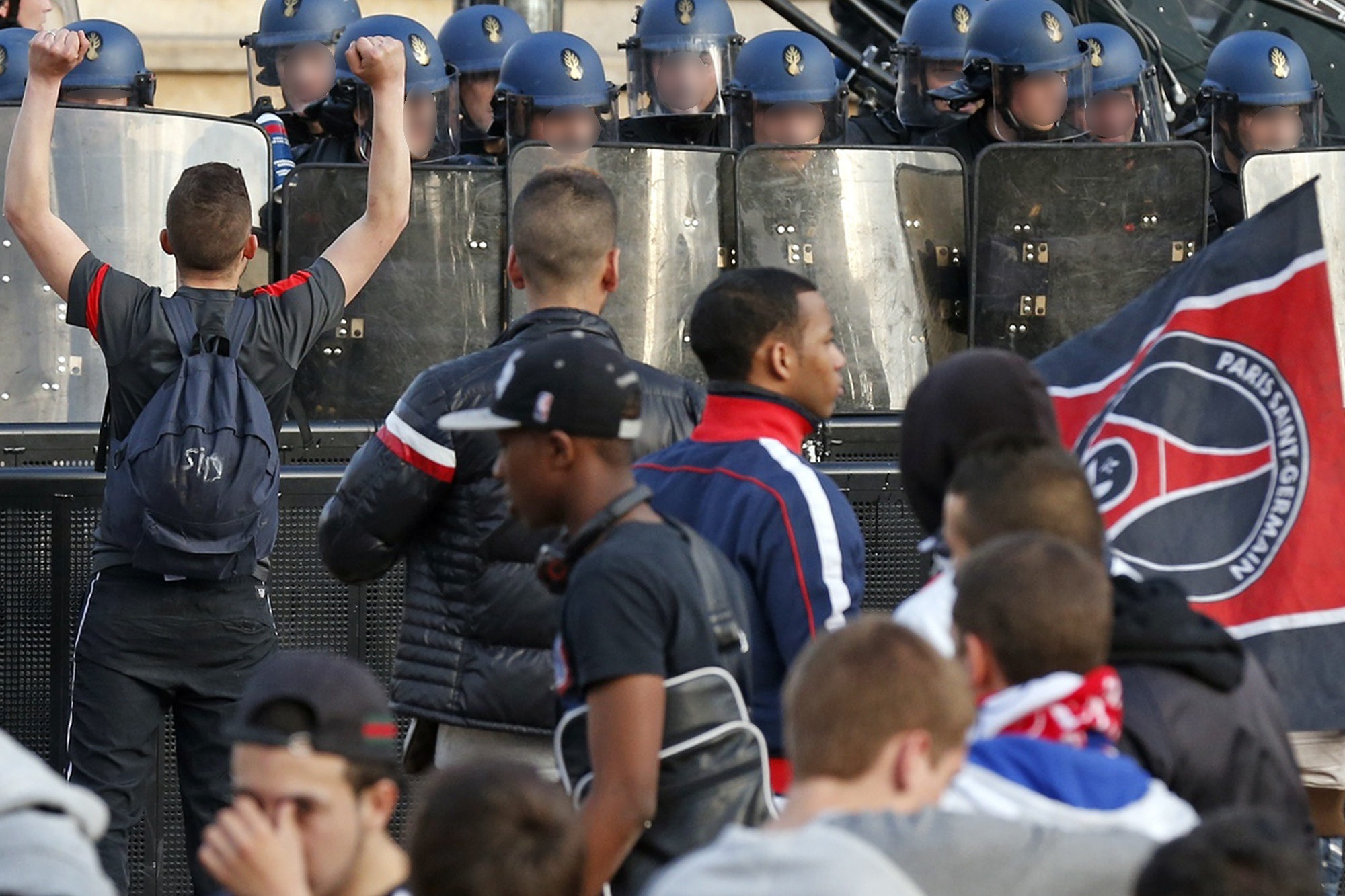 De la prison ferme pour un casseur - Sacre du PSG