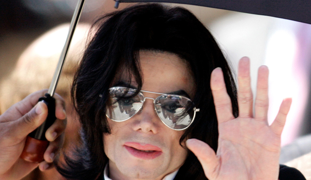 Michael Jackson : le Dr Klein confirme sa liaison avec Jason Pfeiffer