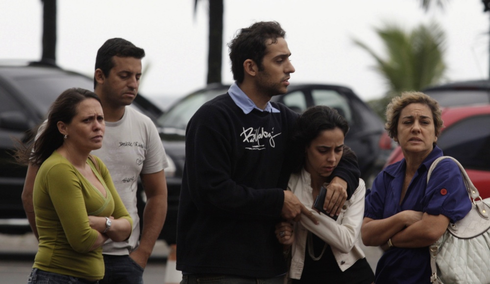 Crash Rio-Paris: Des débris retrouvés