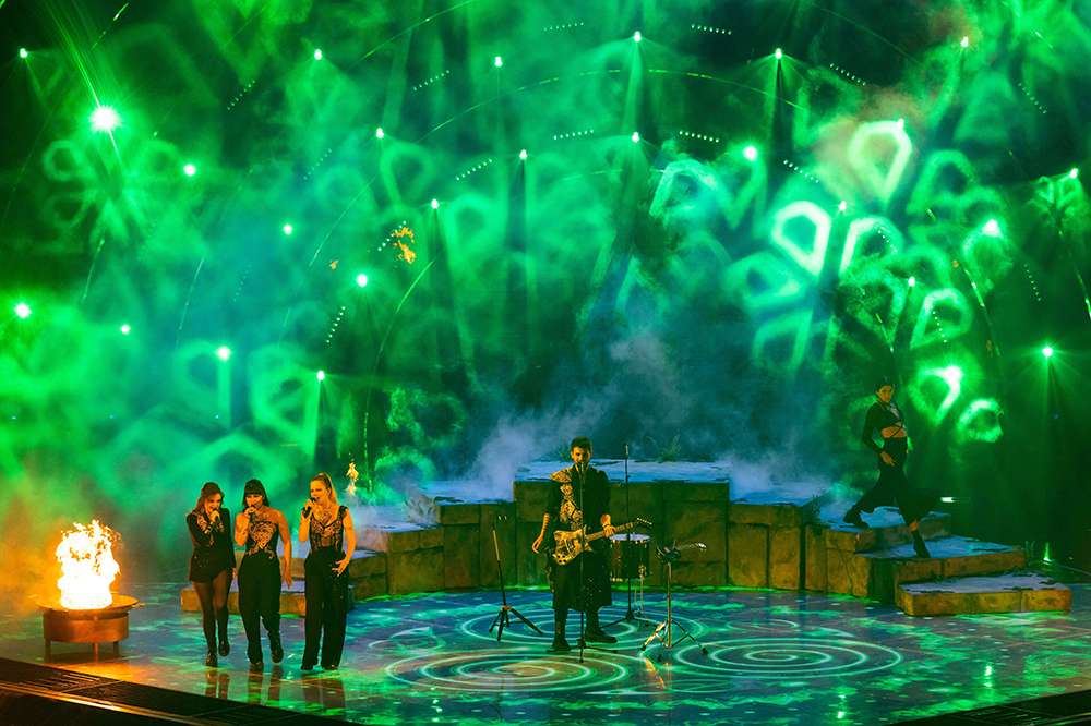 Eurovision : la belle prestation d'Alvan & Ahez, le groupe français (et ...