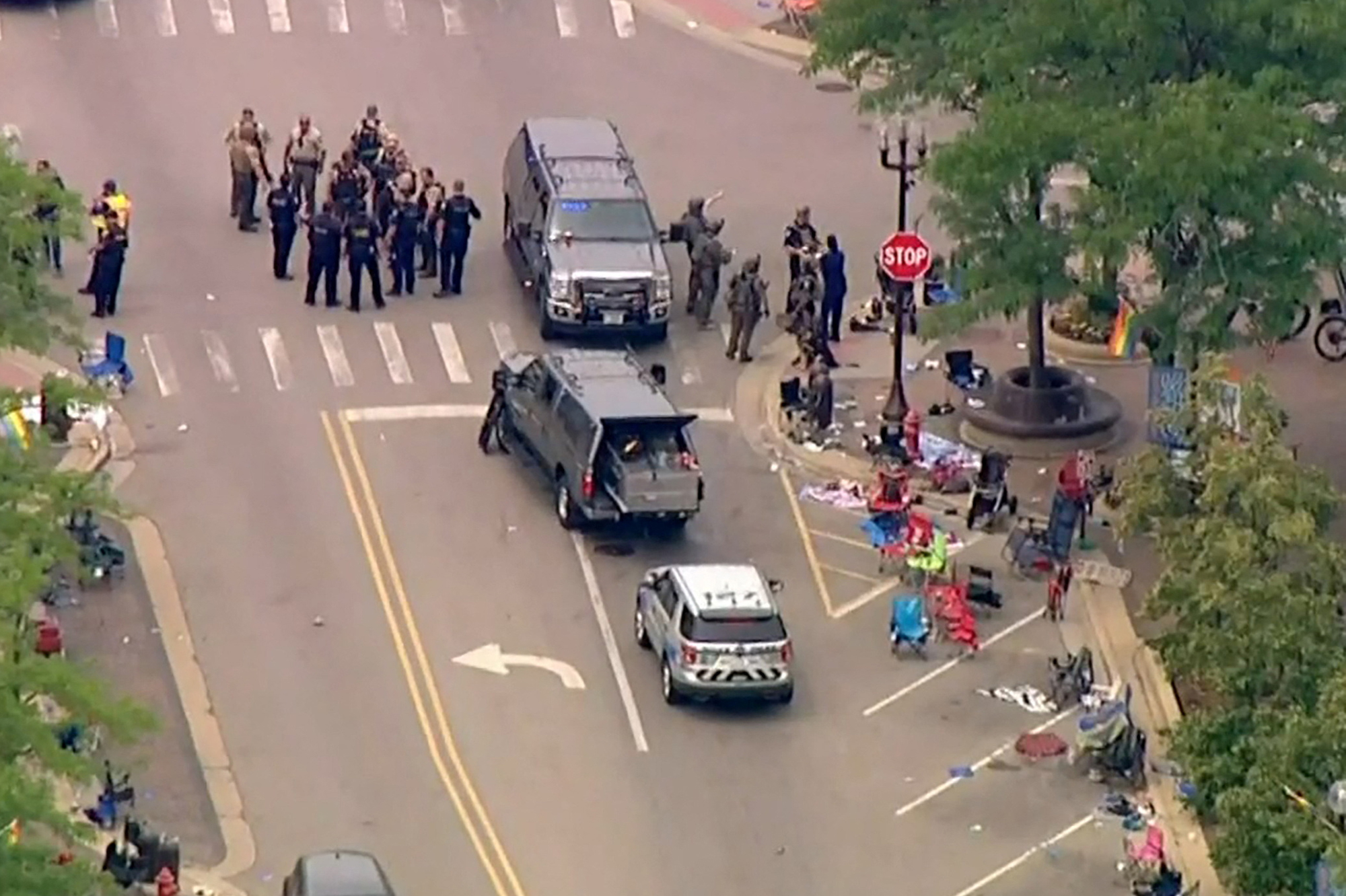 Etats Unis Fusillade Lors Dune Parade Du 4 Juillet à Highland Park