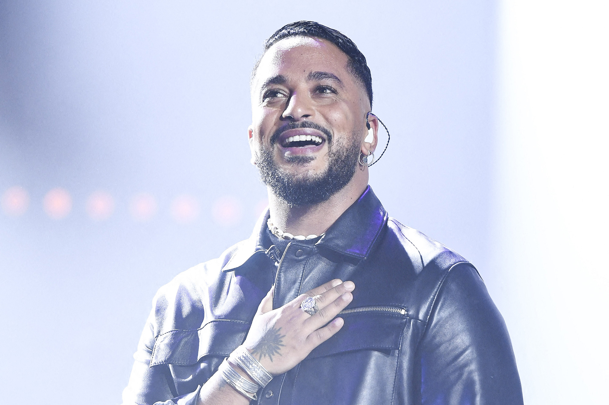 Slimane papa, sa fille de 9 mois est la star de son nouveau clip